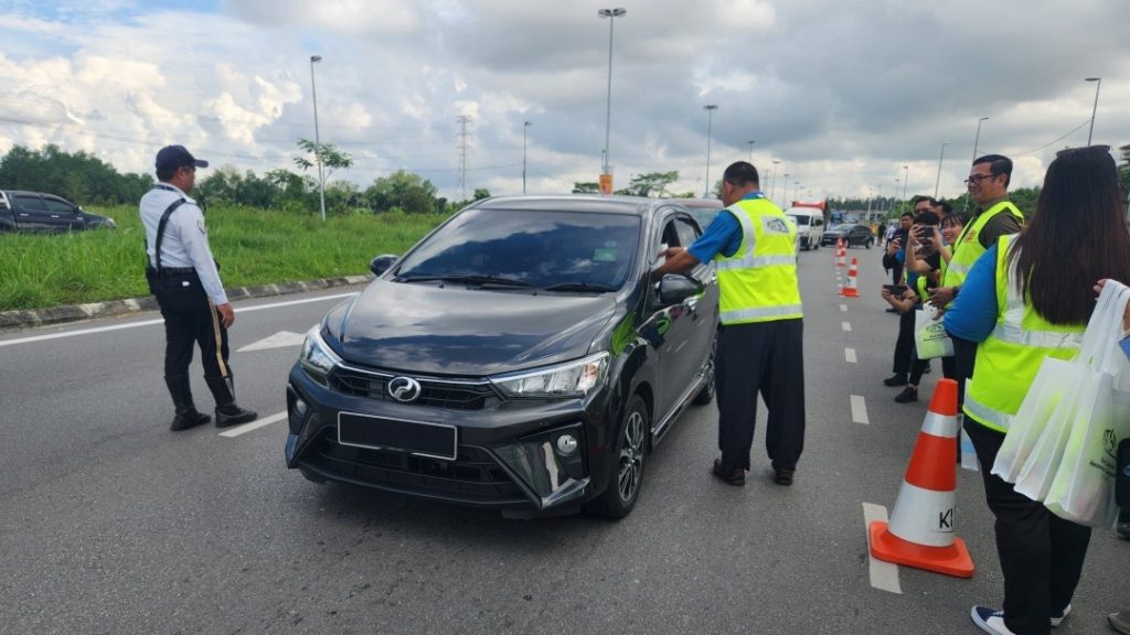 Sarawak Metro Strengthens Road Safety Efforts Along KUTS Project Alignment