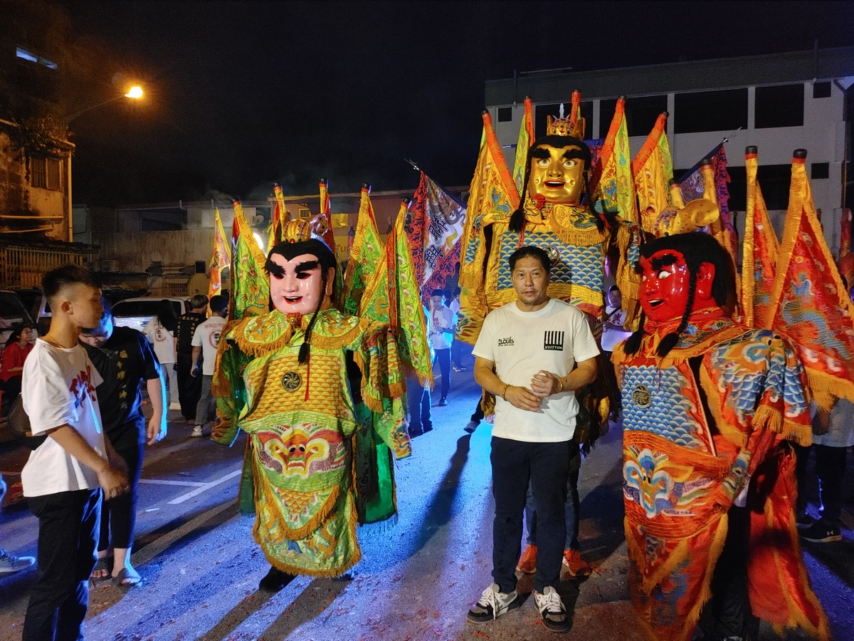 Kuching's Nezha Temple Parade Captivates Crowds with Spectacular ...