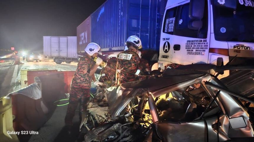 Tragic Collision: Two Dead in Perodua Kancil and Trailer Crash on Pan ...