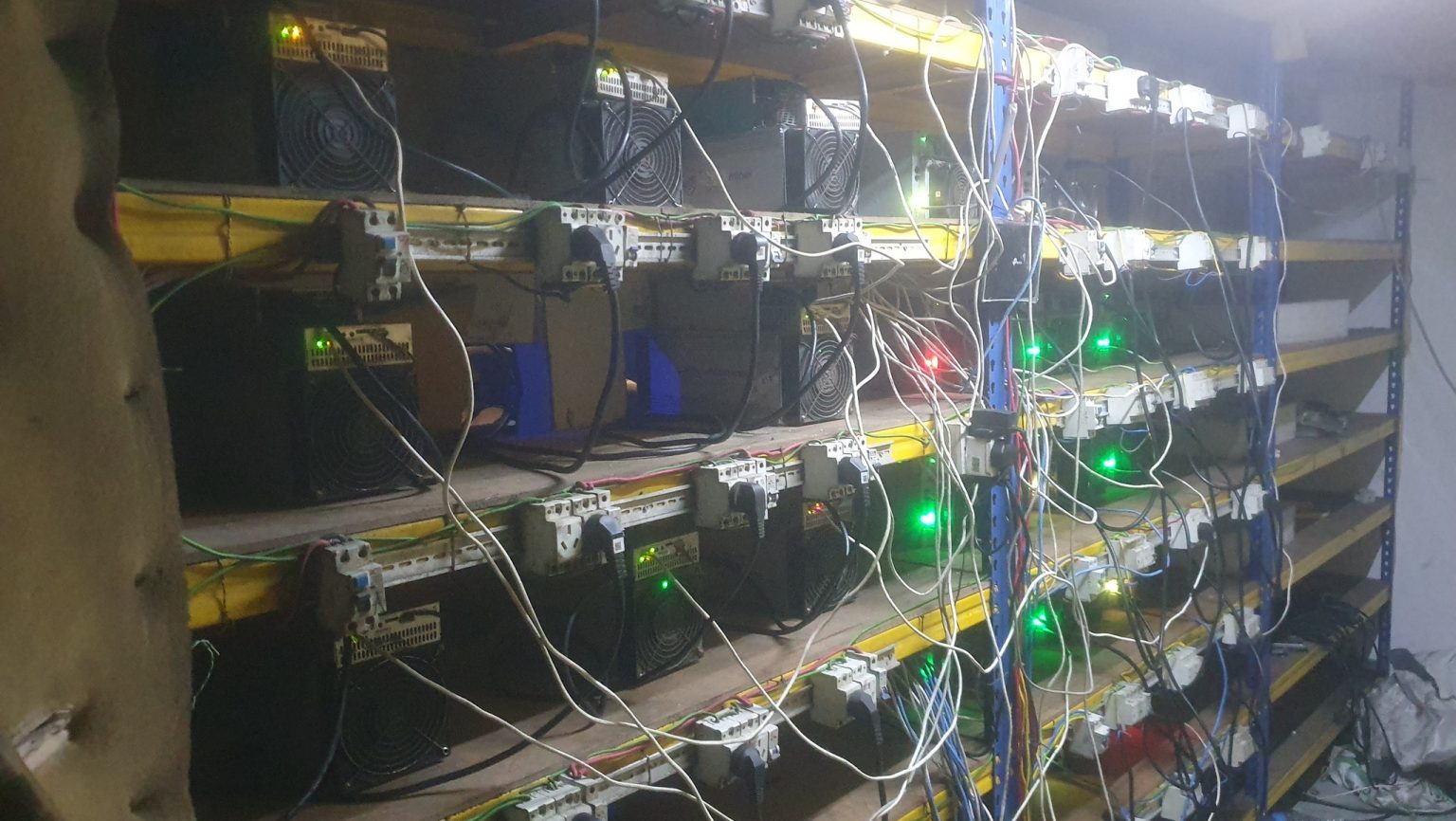 Sarawak Energy, Police Bust Cryptocurrency Mining Power Theft in Miri