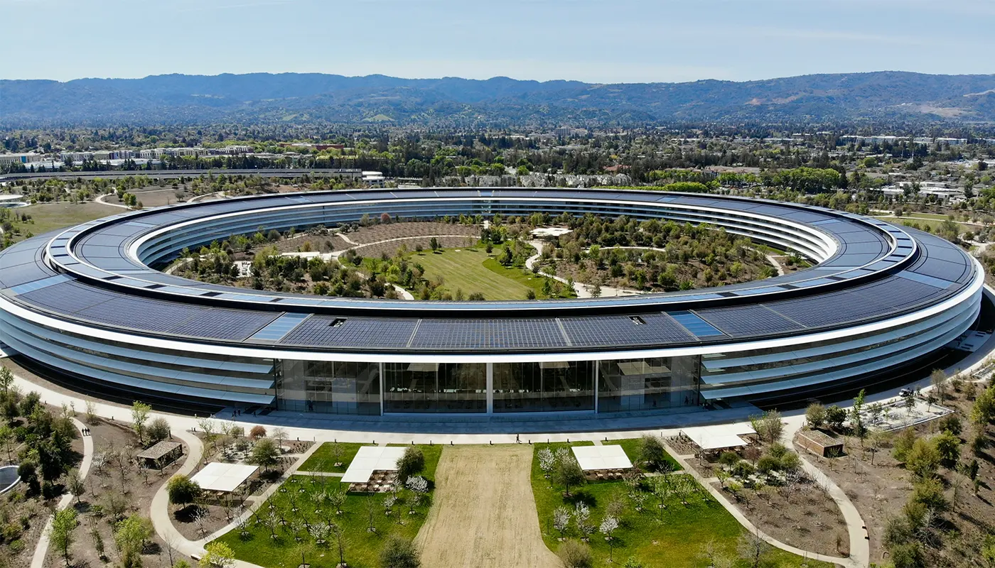 Apple’s Open-source SHARP AI Turns 2D Photos Into 3D in Seconds